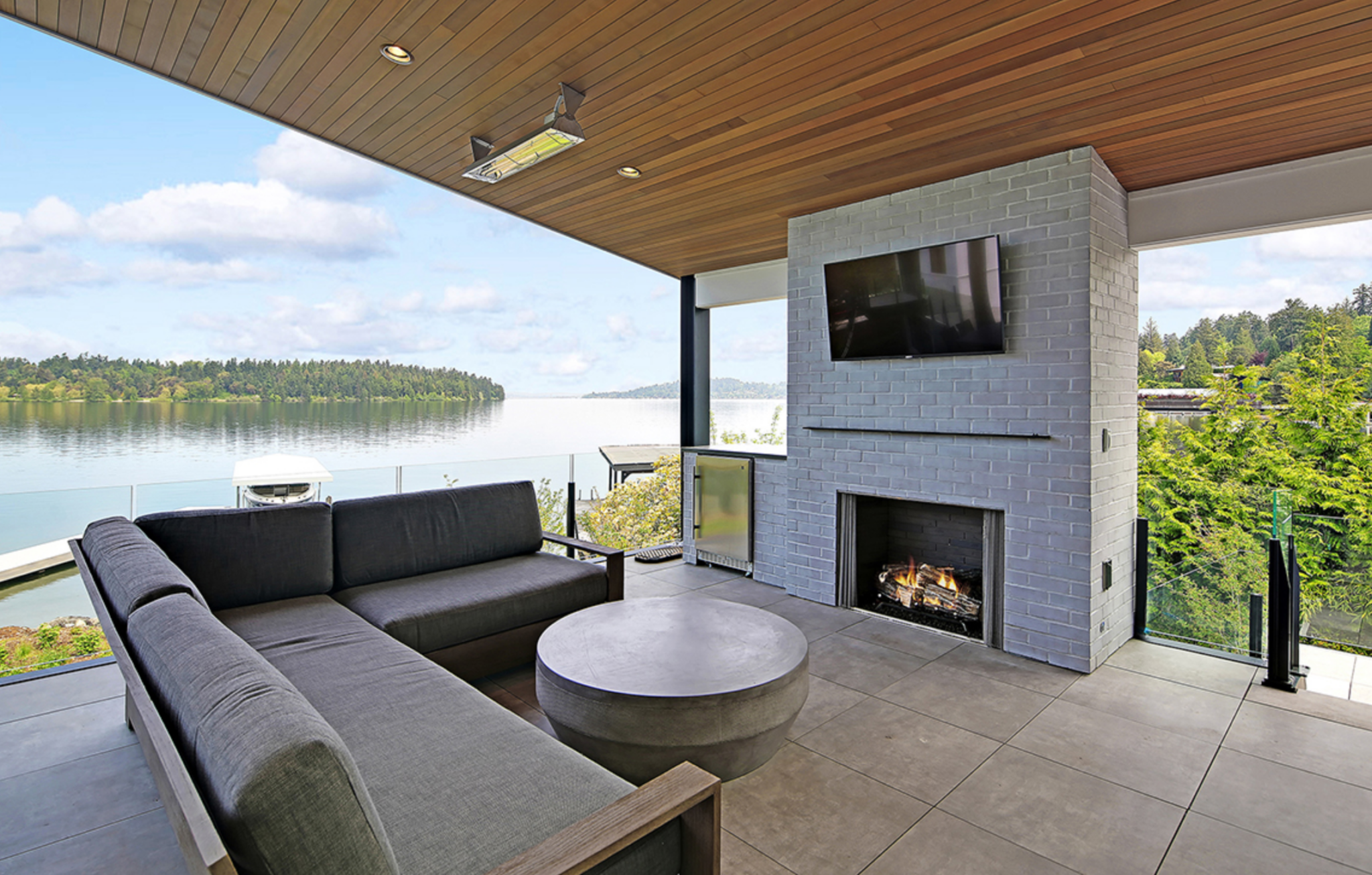 Top Residential Architect Design Trends for Balcony Spaces - Sturman ...